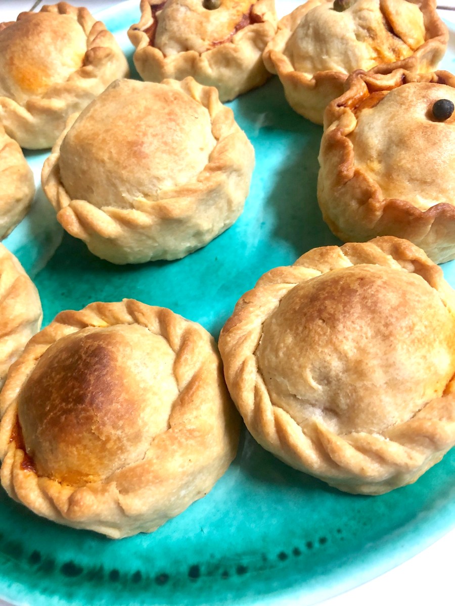 PANADES (Empanadas) – RECETAS DE COCINA MALLORQUINA
